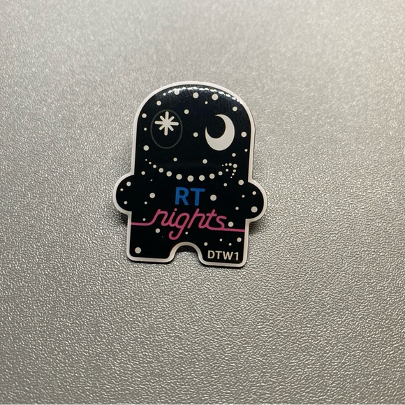 Amazon | Office | Amazon Employee Peccy Pin Exclusive Dtw Rt Nights ...